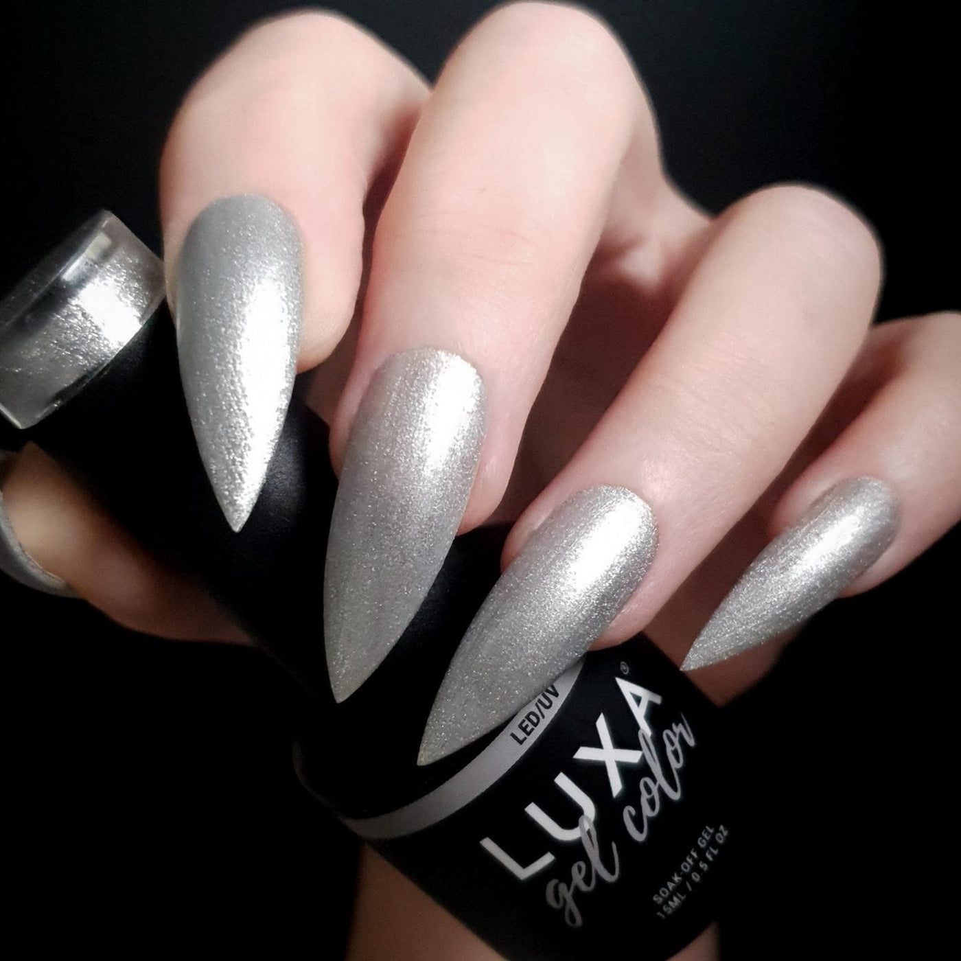Silver Gel Nail Polish [Shimmering, Metallic Finish]